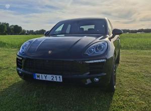 Black Porsche Macan 2016 in Silute, with an engine capacity of 3.00 L and mileage of 172 thousand km for 19500 €, photo  on AUTOMOTO.COM.LV