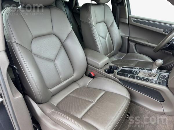 Melns Porsche Macan 2016 Rīga, ar dzinēja tilpumu 2.00 L un nobraukumu 117 tūkst. km par 26990 €, foto 5 vietnē AUTOMOTO.COM.LV