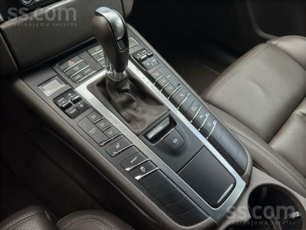 Melns Porsche Macan 2016 Rīga, ar dzinēja tilpumu 2.00 L un nobraukumu 117 tūkst. km par 26990 €, foto 9 vietnē AUTOMOTO.COM.LV