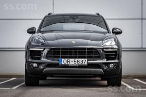 Black Porsche Macan 2016 in Riga, with an engine capacity of 2.00 L and mileage of 118 thousand km for 24500 €, photo 3 on AUTOMOTO.COM.LV
