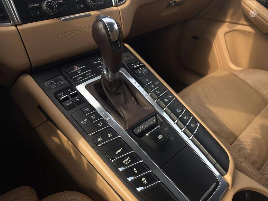 Melns Porsche Macan 2016 Viļņa, ar dzinēja tilpumu 3.60 L un nobraukumu 104 tūkst. km par 28999 €, foto 17 vietnē AUTOMOTO.COM.LV