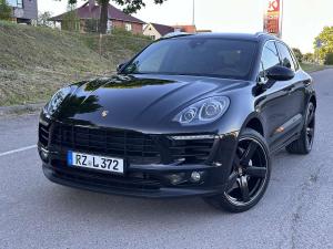 Black Porsche Macan 2016 in Jonava, with an engine capacity of 2.97 L and mileage of 269 thousand km for 23500 €, photo 4 on AUTOMOTO.COM.LV