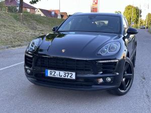 Black Porsche Macan 2016 in Jonava, with an engine capacity of 2.97 L and mileage of 269 thousand km for 23500 €, photo 5 on AUTOMOTO.COM.LV