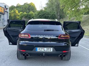Black Porsche Macan 2016 in Jonava, with an engine capacity of 2.97 L and mileage of 269 thousand km for 23500 €, photo 11 on AUTOMOTO.COM.LV