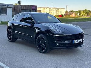 Black Porsche Macan 2016 in Jonava, with an engine capacity of 2.97 L and mileage of 269 thousand km for 23500 €, photo 16 on AUTOMOTO.COM.LV