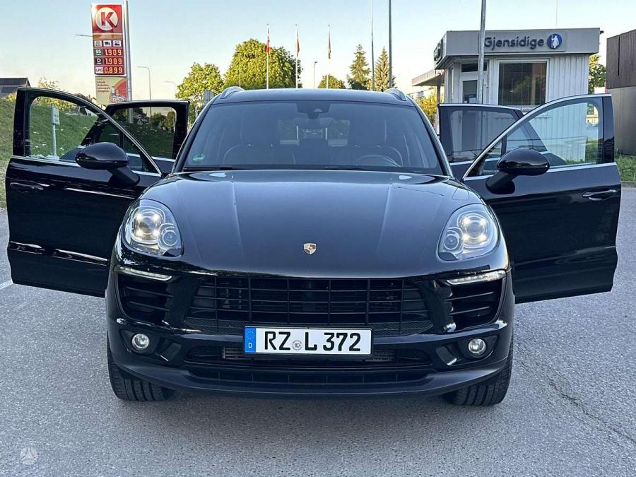 Black Porsche Macan 2016 in Jonava, with an engine capacity of 2.97 L and mileage of 269 thousand km for 23500 €, photo 19 on AUTOMOTO.COM.LV