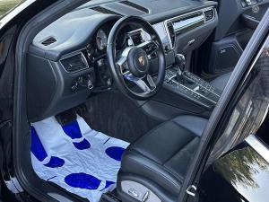 Black Porsche Macan 2016 in Jonava, with an engine capacity of 2.97 L and mileage of 269 thousand km for 23500 €, photo 20 on AUTOMOTO.COM.LV