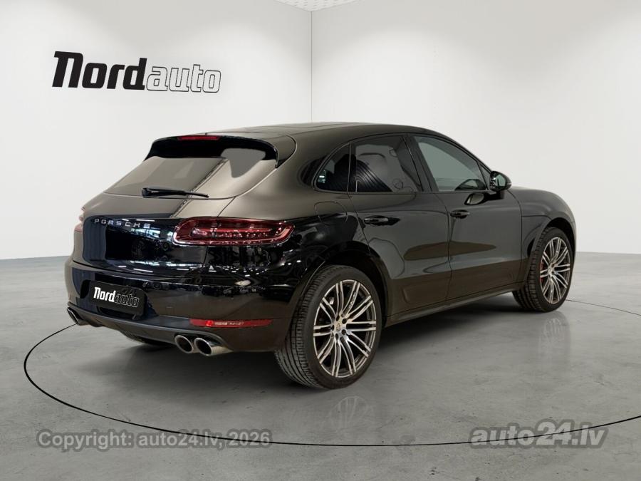 Melns Porsche Macan 2016 Tallina, ar dzinēja tilpumu 3.60 L un nobraukumu 225 tūkst. km par 27900 €, foto 3 vietnē AUTOMOTO.COM.LV