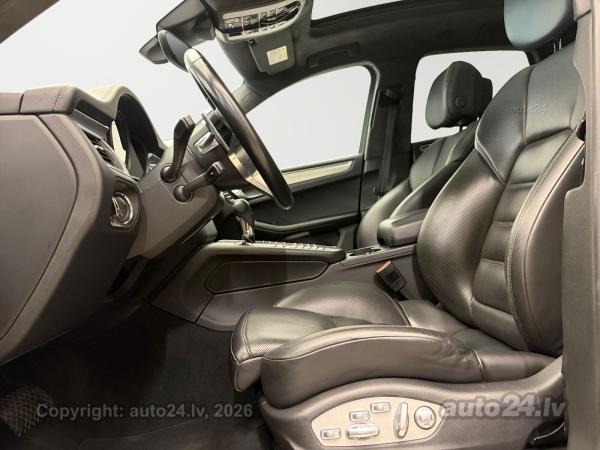 Melns Porsche Macan 2016 Tallina, ar dzinēja tilpumu 3.60 L un nobraukumu 225 tūkst. km par 27900 €, foto 6 vietnē AUTOMOTO.COM.LV
