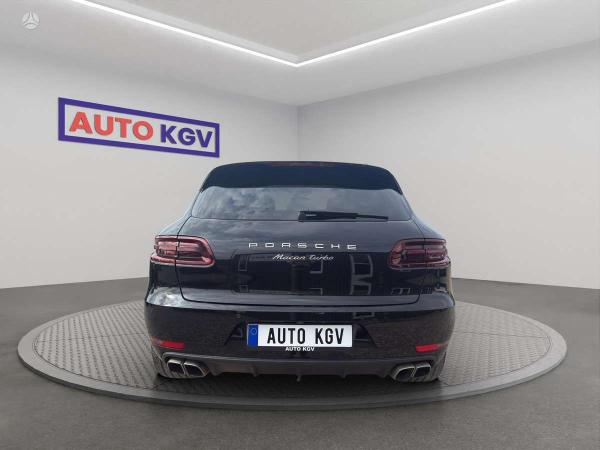 Black Porsche Macan 2016 in Vilnius, with an engine capacity of 3.60 L and mileage of 104 thousand km for 28999 €, photo 5 on AUTOMOTO.COM.LV