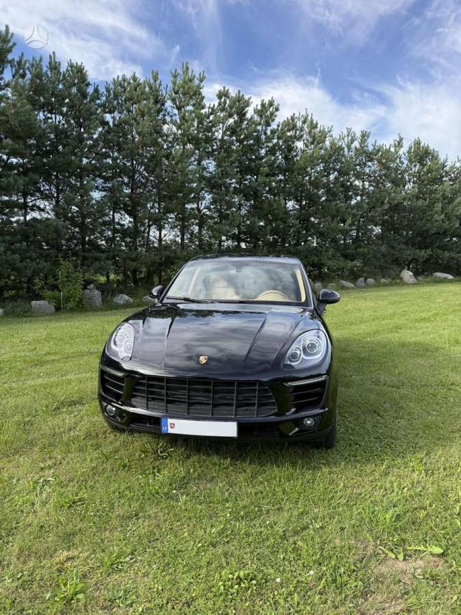 Melns Porsche Macan 2016 Alīta, ar dzinēja tilpumu 3.00 L un nobraukumu 219 tūkst. km par 21800 €, foto 1 vietnē AUTOMOTO.COM.LV