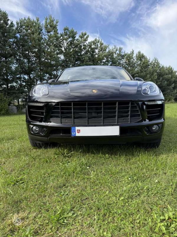 Melns Porsche Macan 2016 Alīta, ar dzinēja tilpumu 3.00 L un nobraukumu 219 tūkst. km par 21800 €, foto 5 vietnē AUTOMOTO.COM.LV