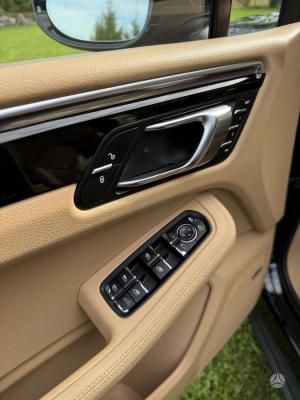 Melns Porsche Macan 2016 Alīta, ar dzinēja tilpumu 3.00 L un nobraukumu 219 tūkst. km par 21800 €, foto 22 vietnē AUTOMOTO.COM.LV