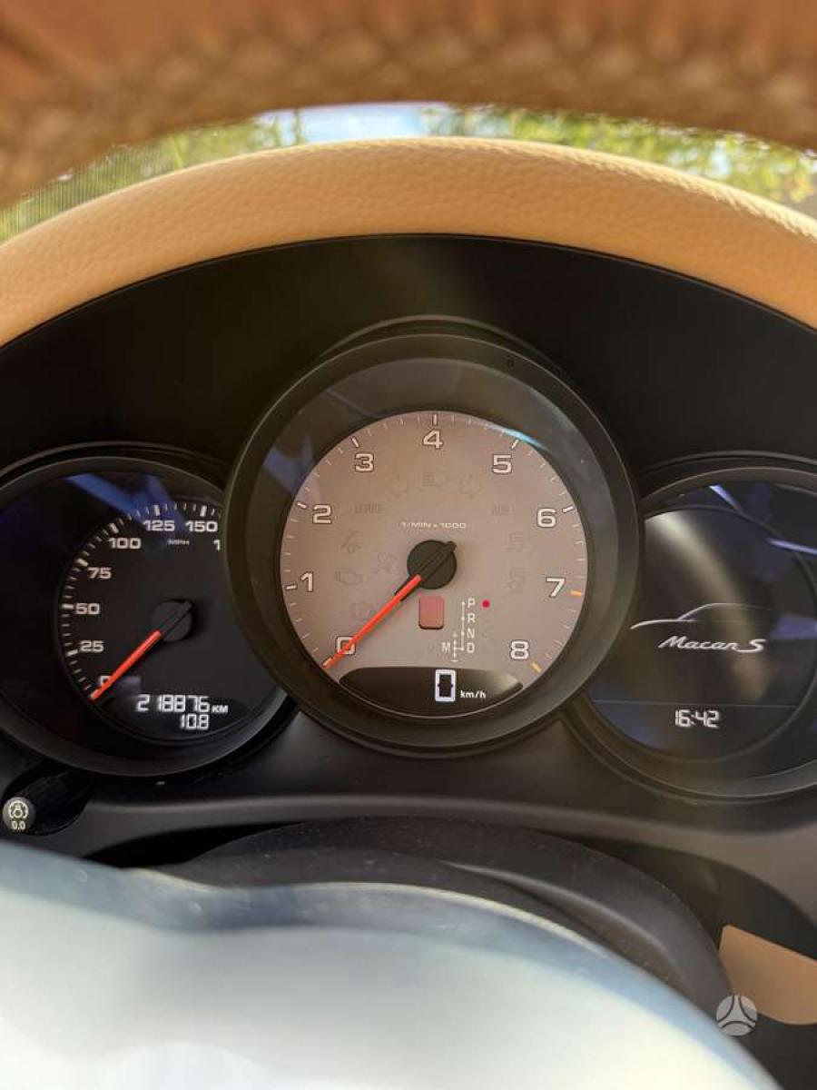 Melns Porsche Macan 2016 Alīta, ar dzinēja tilpumu 3.00 L un nobraukumu 219 tūkst. km par 21800 €, foto 36 vietnē AUTOMOTO.COM.LV