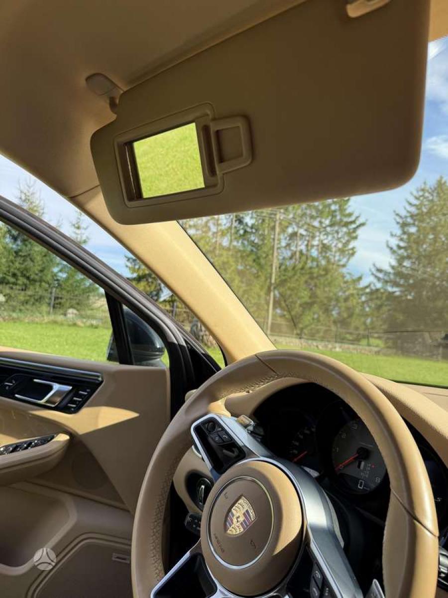 Melns Porsche Macan 2016 Alīta, ar dzinēja tilpumu 3.00 L un nobraukumu 219 tūkst. km par 21800 €, foto 37 vietnē AUTOMOTO.COM.LV