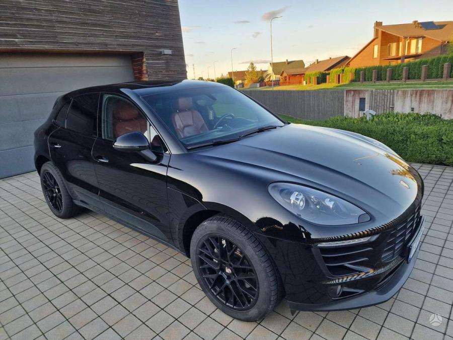 Melns Porsche Macan 2016 Vilkaviškis, ar dzinēja tilpumu 3.00 L un nobraukumu 151 tūkst. km par 21499 €, foto 1 vietnē AUTOMOTO.COM.LV