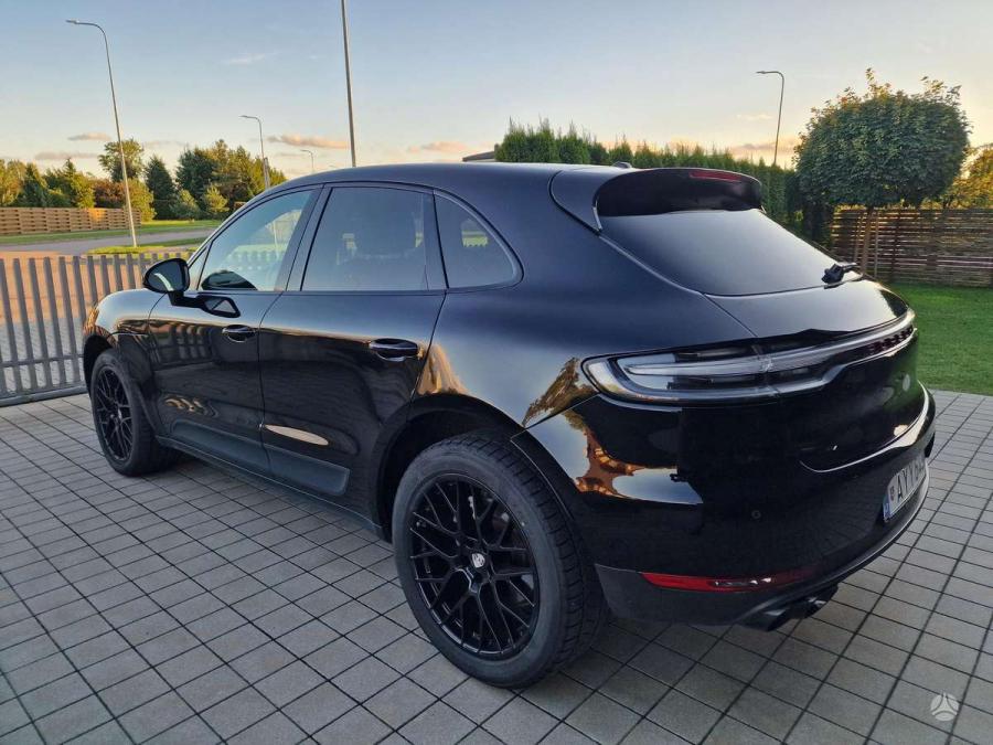 Melns Porsche Macan 2016 Vilkaviškis, ar dzinēja tilpumu 3.00 L un nobraukumu 151 tūkst. km par 21499 €, foto 5 vietnē AUTOMOTO.COM.LV