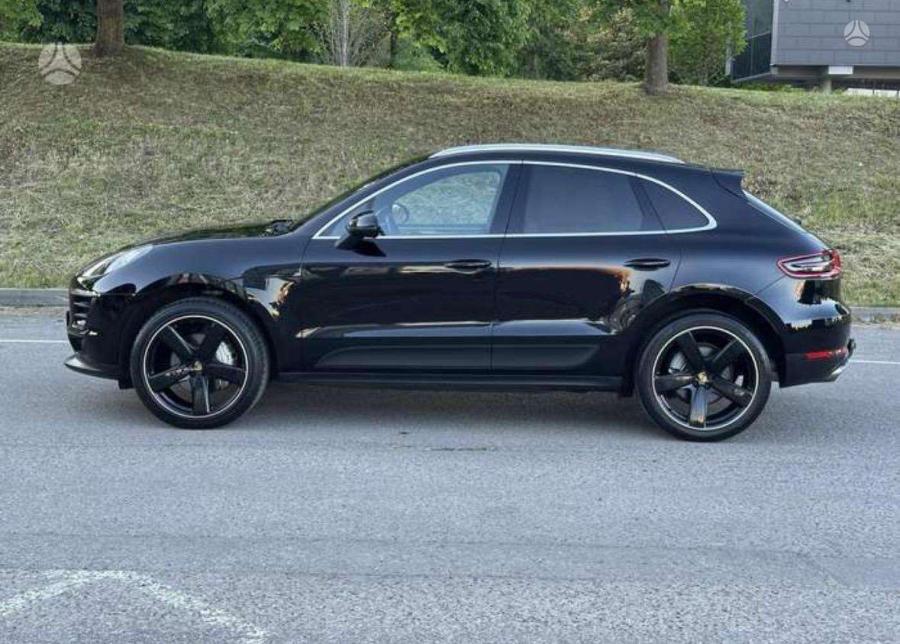 Melns Porsche Macan 2016 Viļņa, ar dzinēja tilpumu 2.97 L un nobraukumu 269 tūkst. km par 21500 €, foto 6 vietnē AUTOMOTO.COM.LV