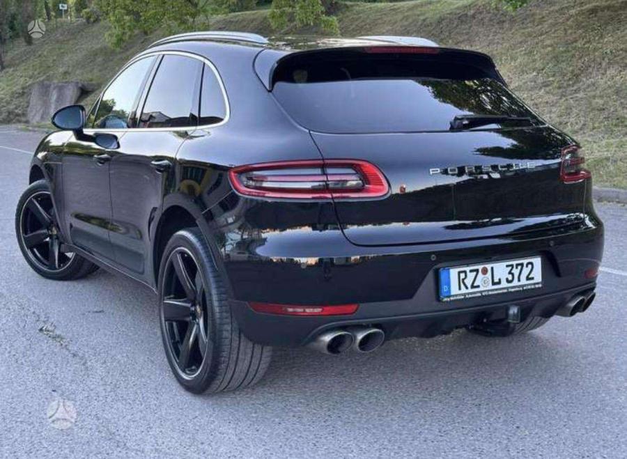 Melns Porsche Macan 2016 Viļņa, ar dzinēja tilpumu 2.97 L un nobraukumu 269 tūkst. km par 21500 €, foto 8 vietnē AUTOMOTO.COM.LV