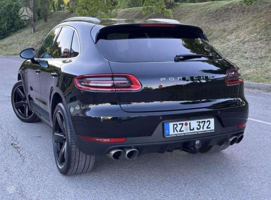 Melns Porsche Macan 2016 Viļņa, ar dzinēja tilpumu 2.97 L un nobraukumu 269 tūkst. km par 21500 €, foto 9 vietnē AUTOMOTO.COM.LV