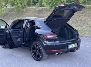 Melns Porsche Macan 2016 Viļņa, ar dzinēja tilpumu 2.97 L un nobraukumu 269 tūkst. km par 21500 €, foto 10 vietnē AUTOMOTO.COM.LV