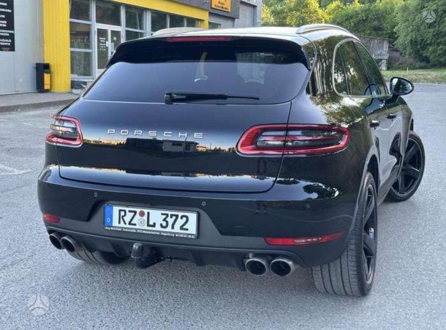 Melns Porsche Macan 2016 Viļņa, ar dzinēja tilpumu 2.97 L un nobraukumu 269 tūkst. km par 21500 €, foto 12 vietnē AUTOMOTO.COM.LV