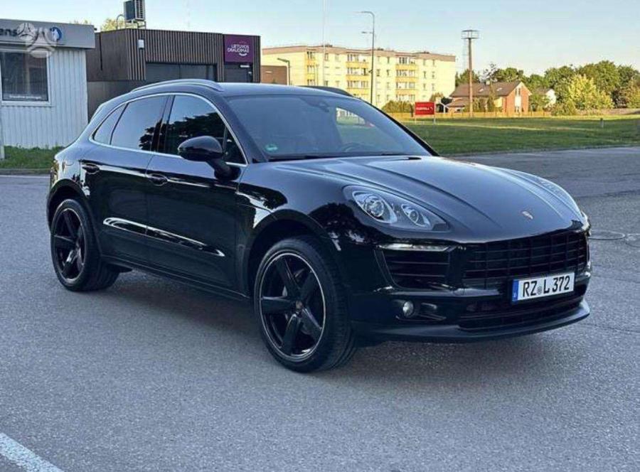 Melns Porsche Macan 2016 Viļņa, ar dzinēja tilpumu 2.97 L un nobraukumu 269 tūkst. km par 21500 €, foto 16 vietnē AUTOMOTO.COM.LV