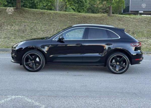 Black Porsche Macan 2016 in Vilnius, with an engine capacity of 2.97 L and mileage of 269 thousand km for 21500 €, photo 6 on AUTOMOTO.COM.LV