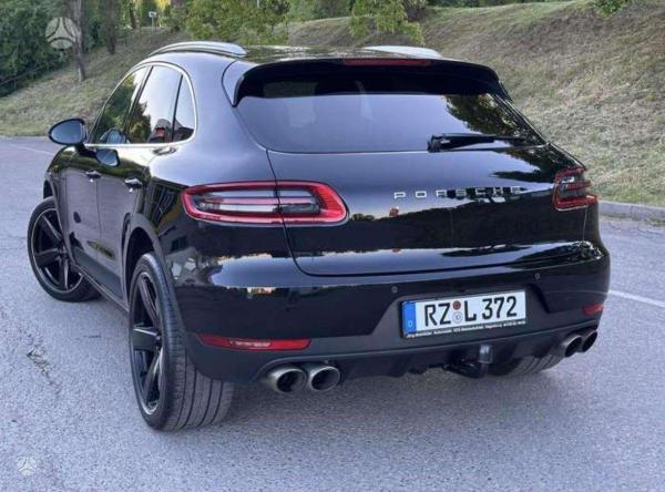 Black Porsche Macan 2016 in Vilnius, with an engine capacity of 2.97 L and mileage of 269 thousand km for 21500 €, photo 9 on AUTOMOTO.COM.LV