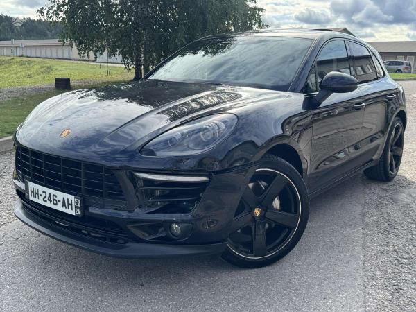 Black Porsche Macan 2016 in Vilnius, with an engine capacity of 2.97 L and mileage of 253 thousand km for 15750 €, photo 3 on AUTOMOTO.COM.LV