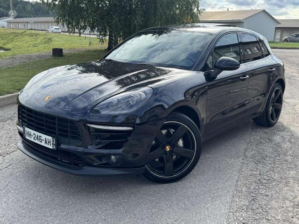Black Porsche Macan 2016 in Vilnius, with an engine capacity of 2.97 L and mileage of 253 thousand km for 15750 €, photo 8 on AUTOMOTO.COM.LV