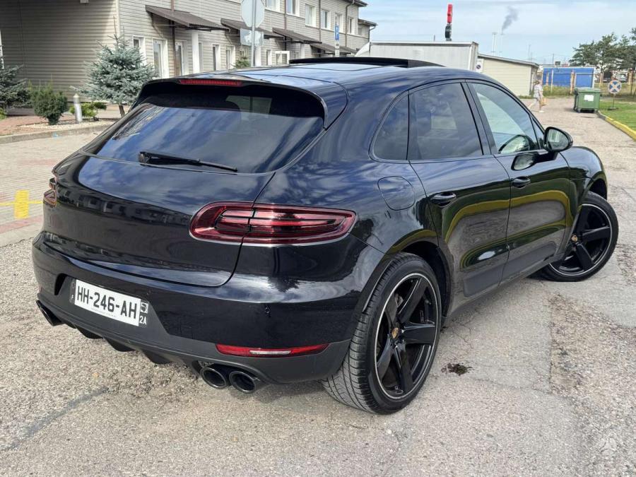 Black Porsche Macan 2016 in Vilnius, with an engine capacity of 2.97 L and mileage of 253 thousand km for 15750 €, photo 10 on AUTOMOTO.COM.LV