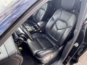 Black Porsche Macan 2016 in Vilnius, with an engine capacity of 2.97 L and mileage of 253 thousand km for 15750 €, photo 18 on AUTOMOTO.COM.LV
