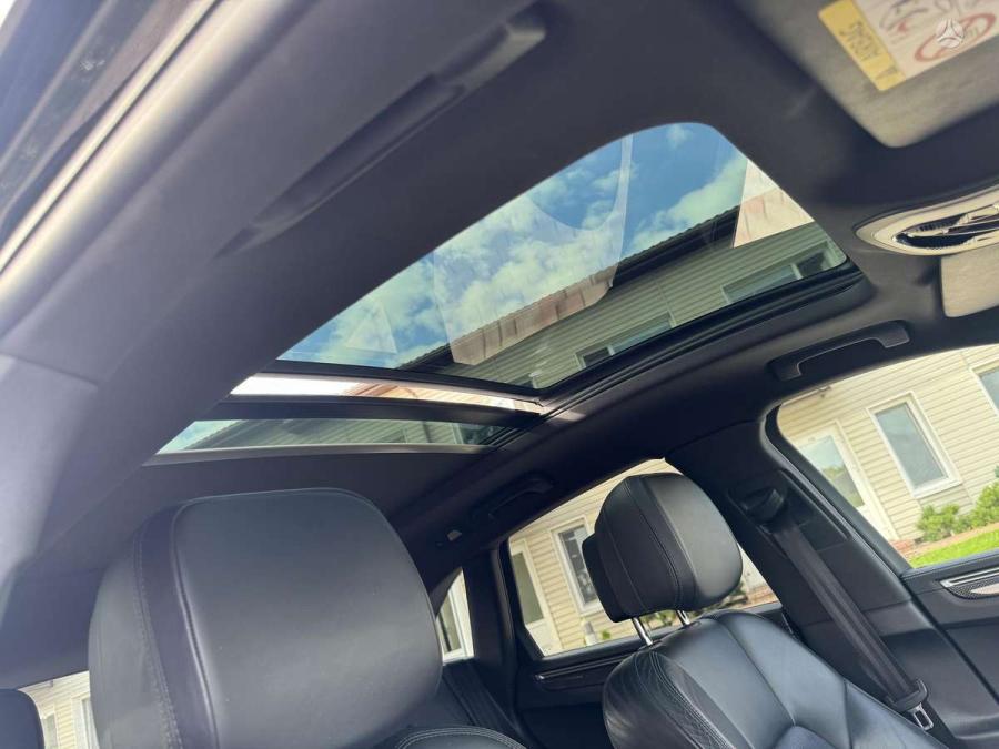Black Porsche Macan 2016 in Vilnius, with an engine capacity of 2.97 L and mileage of 253 thousand km for 15750 €, photo 29 on AUTOMOTO.COM.LV
