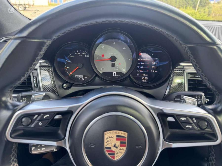 Black Porsche Macan 2016 in Vilnius, with an engine capacity of 2.97 L and mileage of 253 thousand km for 15750 €, photo 30 on AUTOMOTO.COM.LV