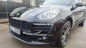 Black Porsche Macan 2017 in Riga, with an engine capacity of 3.00 L and mileage of 244 thousand km for 31500 €, photo 8 on AUTOMOTO.COM.LV