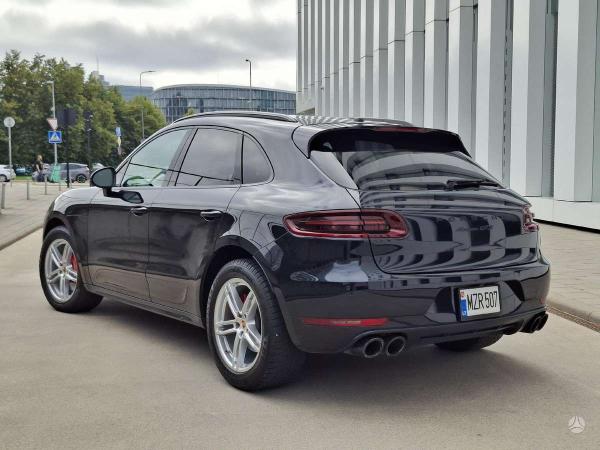 Black Porsche Macan 2017 in Vilnius, with an engine capacity of 3.00 L and mileage of 130 thousand km for 32500 €, photo 2 on AUTOMOTO.COM.LV