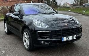 Black Porsche Macan 2017 in Elektrenai, with an engine capacity of 3.00 L and mileage of 106 thousand km for 25200 €, photo 8 on AUTOMOTO.COM.LV