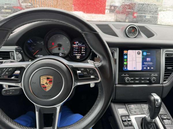 Black Porsche Macan 2017 in Kaunas, with an engine capacity of 3.00 L and mileage of 98 thousand km for 24750 €, photo 7 on AUTOMOTO.COM.LV