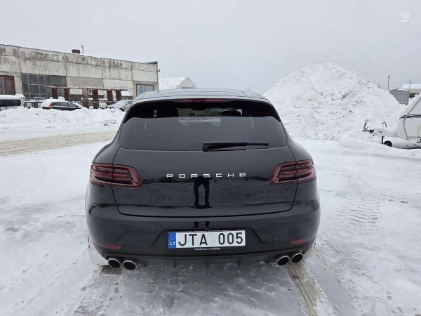 Melns Porsche Macan 2017 Šauļi, ar dzinēja tilpumu 2.97 L un nobraukumu 190 tūkst. km par 32000 €, foto 4 vietnē AUTOMOTO.COM.LV