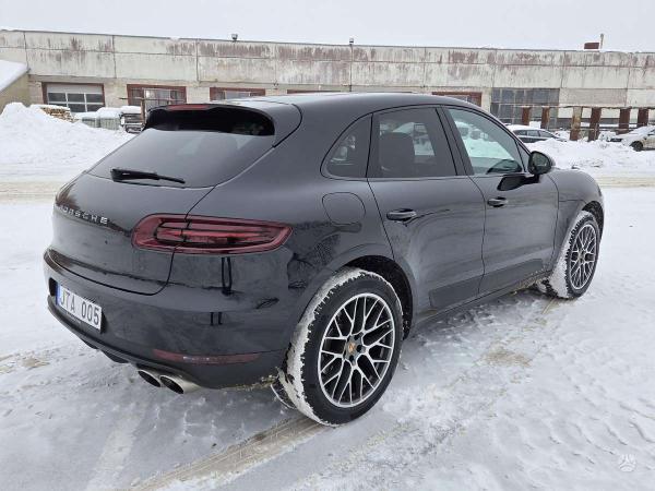 Melns Porsche Macan 2017 Šauļi, ar dzinēja tilpumu 2.97 L un nobraukumu 190 tūkst. km par 32000 €, foto 5 vietnē AUTOMOTO.COM.LV