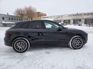 Black Porsche Macan 2017 in Siauliai, with an engine capacity of 2.97 L and mileage of 190 thousand km for 32000 €, photo 6 on AUTOMOTO.COM.LV