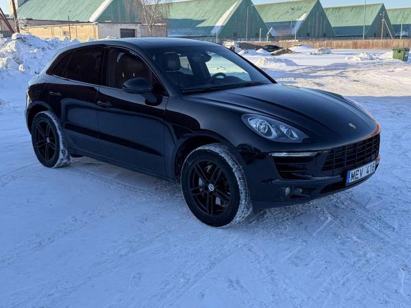 Melns Porsche Macan 2017 Klaipėda, ar dzinēja tilpumu 3.00 L un nobraukumu 220 tūkst. km par 16500 €, foto 2 vietnē AUTOMOTO.COM.LV