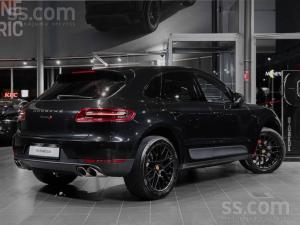 Melns Porsche Macan 2017 Rīga, ar dzinēja tilpumu 3.00 L un nobraukumu 190 tūkst. km par 29900 €, foto 4 vietnē AUTOMOTO.COM.LV