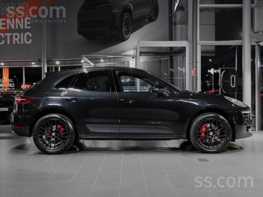 Melns Porsche Macan 2017 Rīga, ar dzinēja tilpumu 3.00 L un nobraukumu 190 tūkst. km par 29900 €, foto 8 vietnē AUTOMOTO.COM.LV