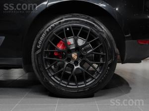 Melns Porsche Macan 2017 Rīga, ar dzinēja tilpumu 3.00 L un nobraukumu 190 tūkst. km par 29900 €, foto 15 vietnē AUTOMOTO.COM.LV