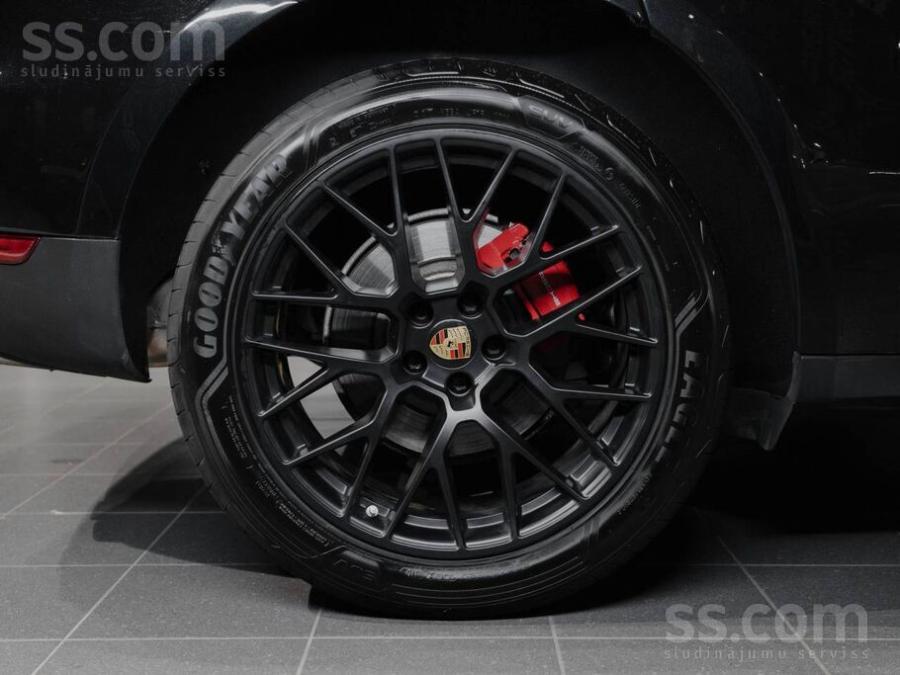 Melns Porsche Macan 2017 Rīga, ar dzinēja tilpumu 3.00 L un nobraukumu 190 tūkst. km par 29900 €, foto 16 vietnē AUTOMOTO.COM.LV