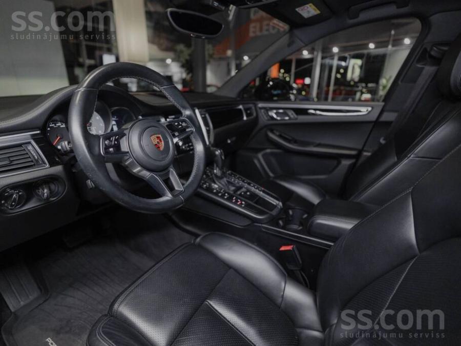 Melns Porsche Macan 2017 Rīga, ar dzinēja tilpumu 3.00 L un nobraukumu 190 tūkst. km par 29900 €, foto 19 vietnē AUTOMOTO.COM.LV