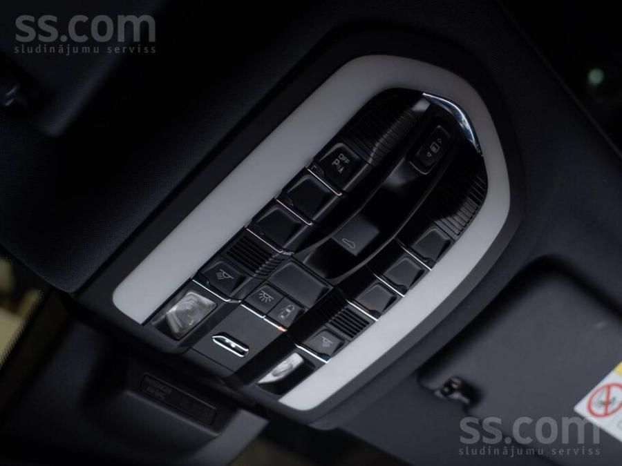 Melns Porsche Macan 2017 Rīga, ar dzinēja tilpumu 3.00 L un nobraukumu 190 tūkst. km par 29900 €, foto 27 vietnē AUTOMOTO.COM.LV