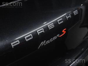 Melns Porsche Macan 2017 Rīga, ar dzinēja tilpumu 3.00 L un nobraukumu 190 tūkst. km par 29900 €, foto 32 vietnē AUTOMOTO.COM.LV